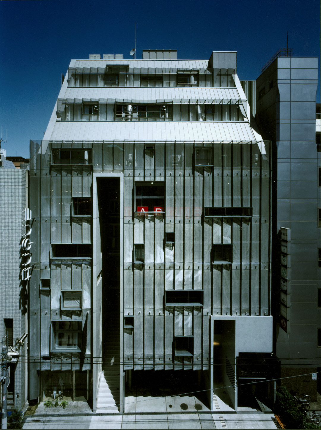 HUQUE Building南船場｜株式会社FUKU BLD.